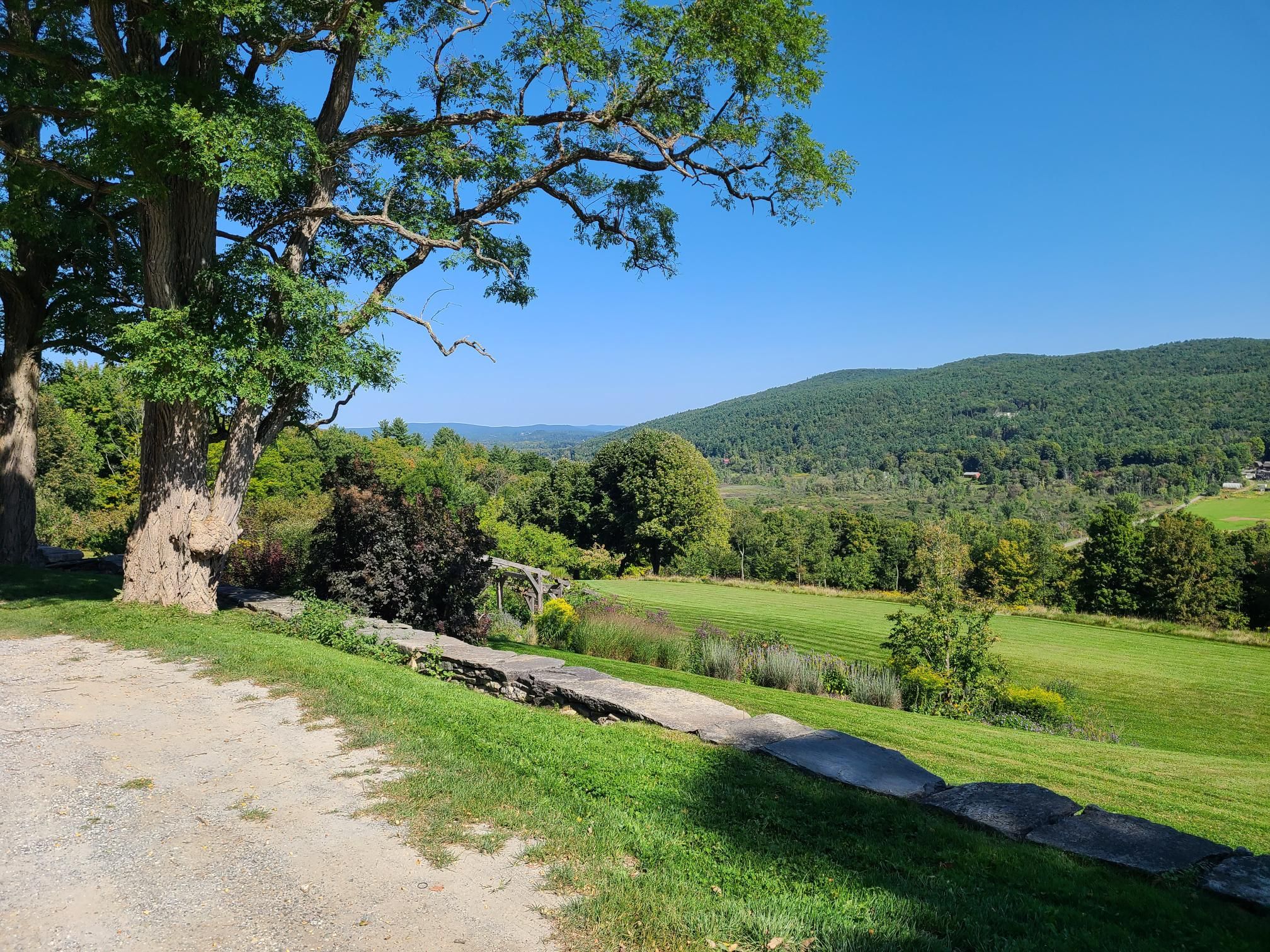 Gravel NY – For cyclists who want to ride gravel in the NY Metro area.