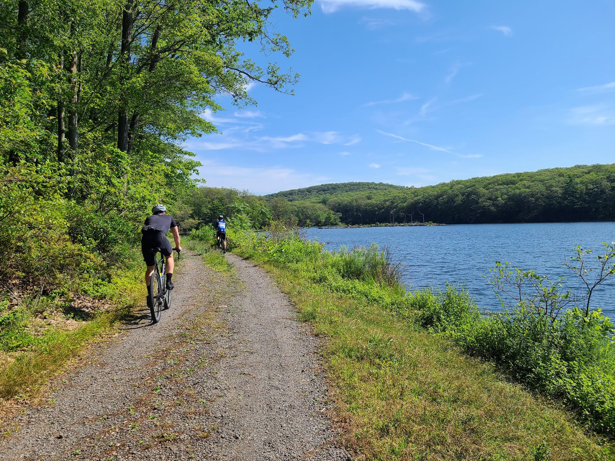 Gravel NY – For cyclists who want to ride gravel in the NY Metro area.